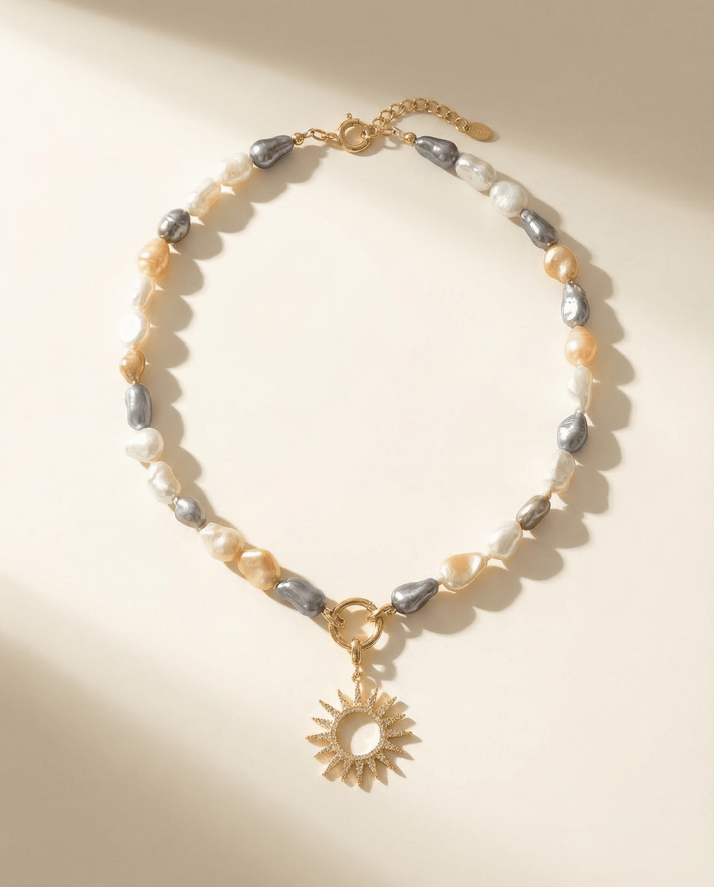 Lumière Obscure Necklace – Dos Femmes